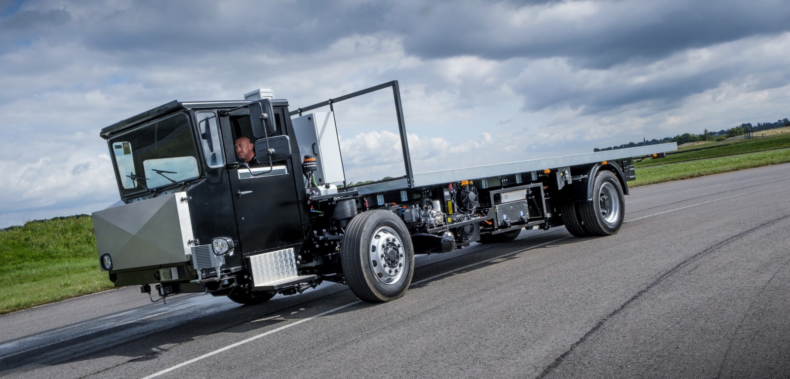Electric lorry travels 683 miles on a charge