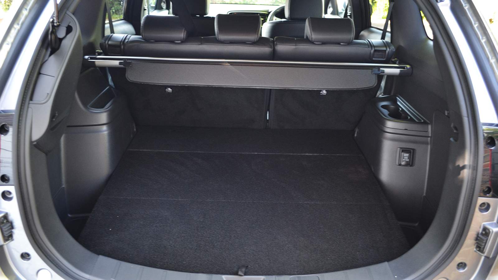 2019 Mitsubishi Outlander PHEV review