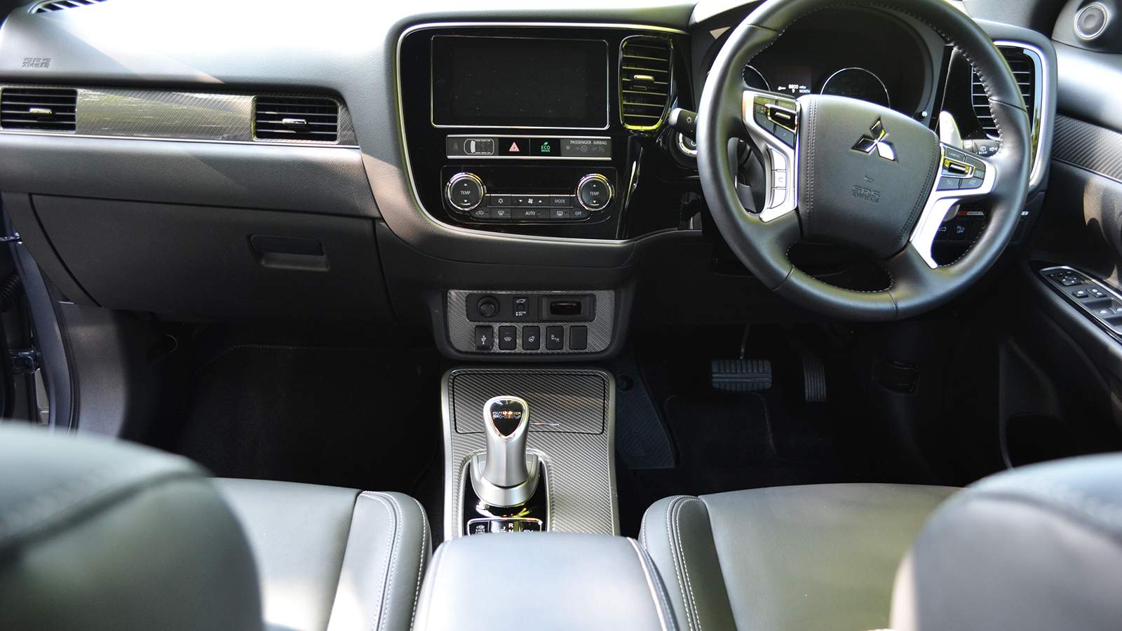 2019 Mitsubishi Outlander PHEV review